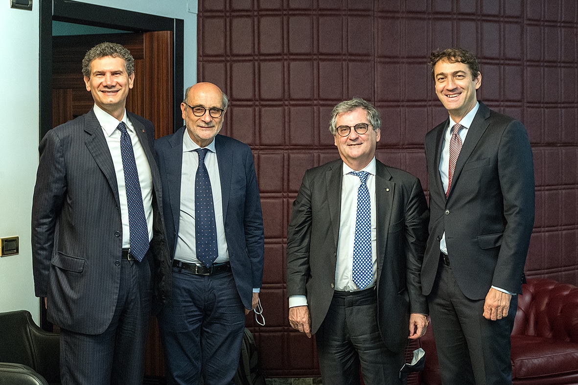 Banca Campania Centro: i vertici del Gruppo Bancario Iccrea in visita a ...